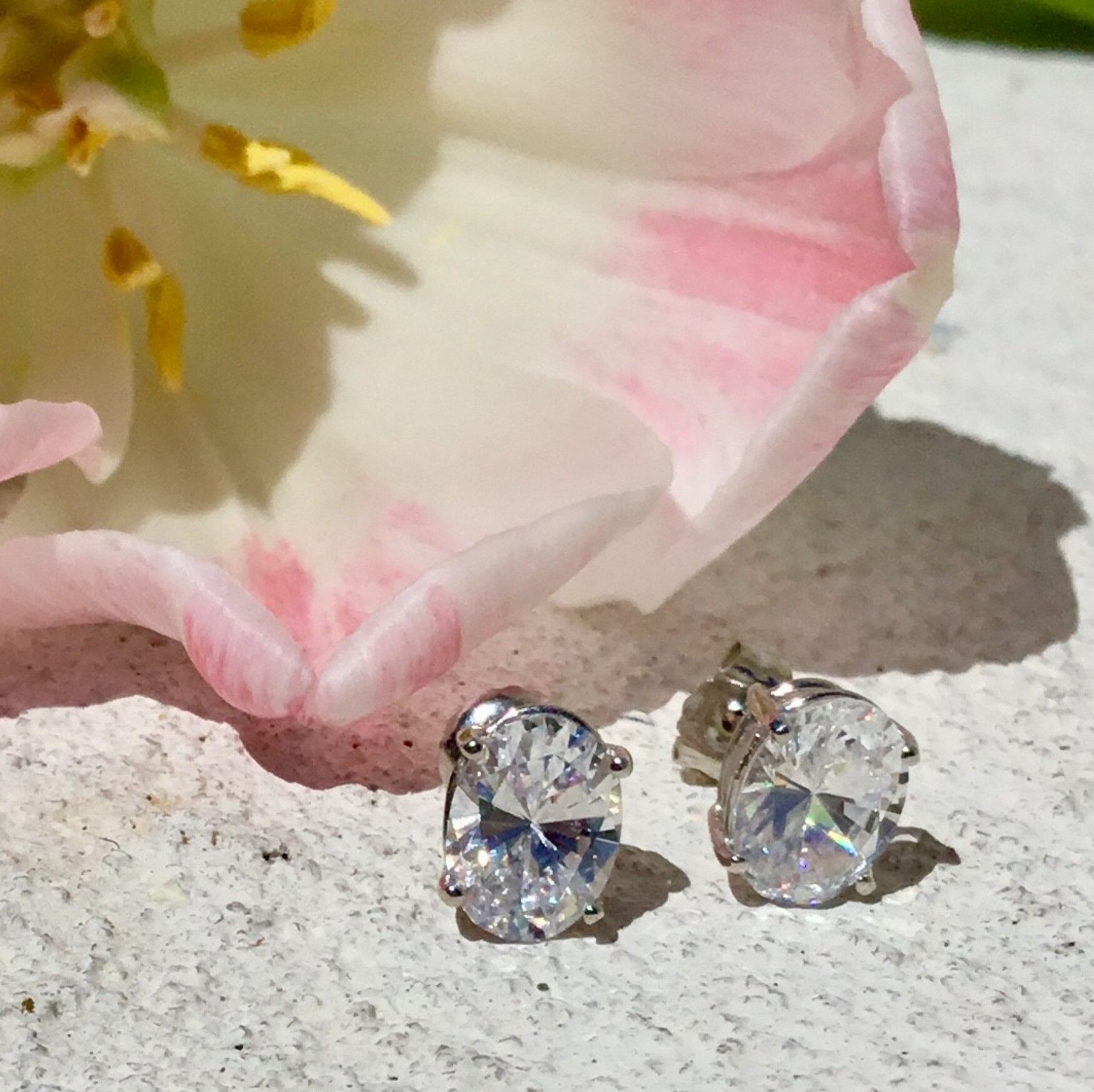 Top Diamond Earring Trends in 2020: Style Watch - DiamondStuds News